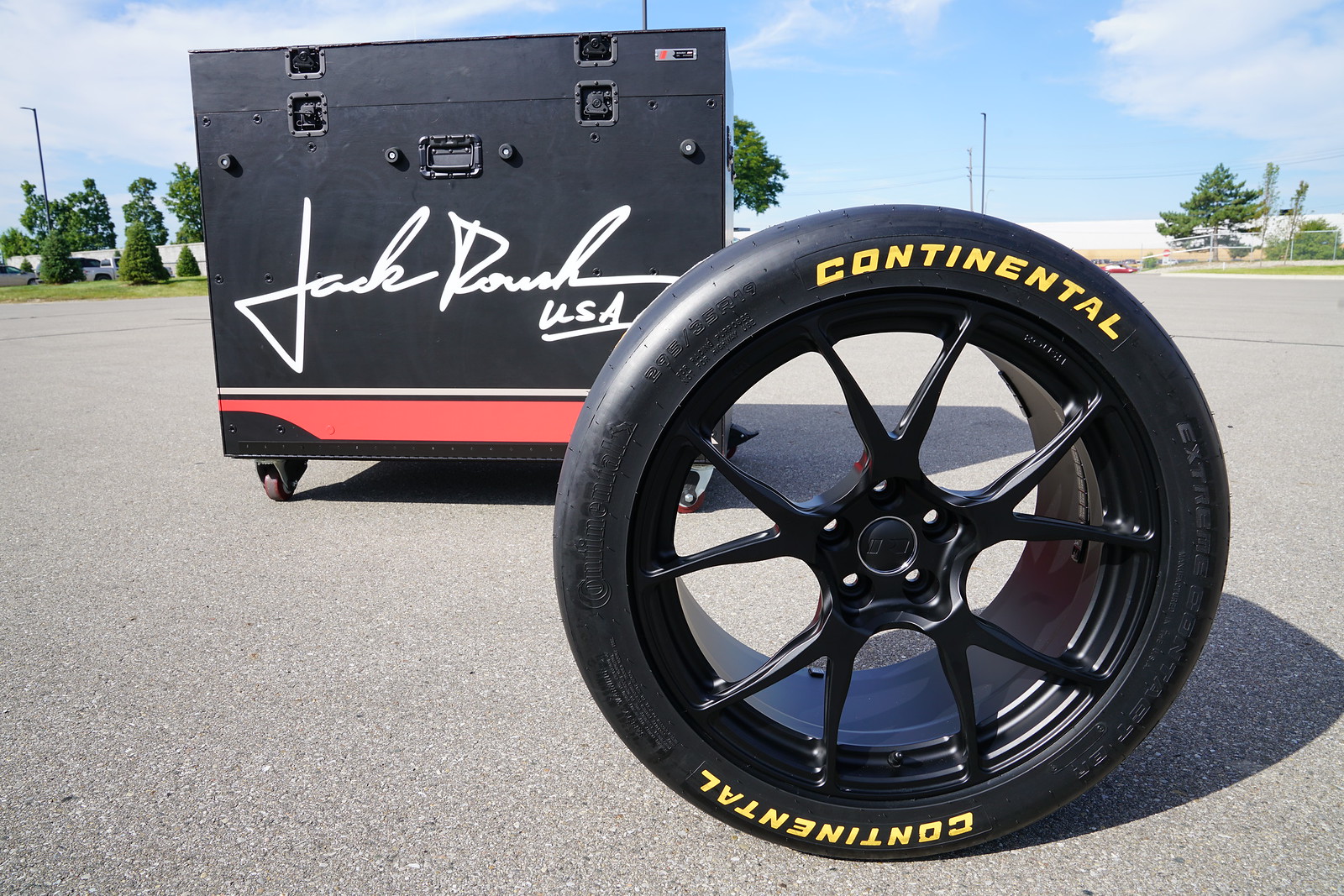 What Comes in the Jack Pack Track Box?